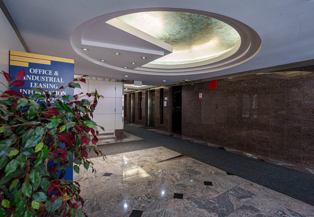 55 Eglinton Ave E. - State Building Group